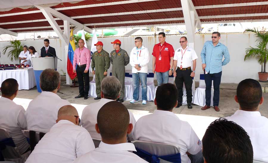 INAC y Comando de Aviación del Ejército Bolivariano entregan ...
