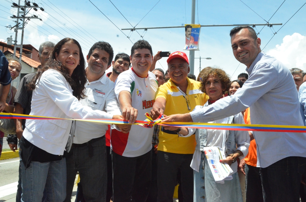 Gobierno Bolivariano reactiva servicio en estación Centenario de ...